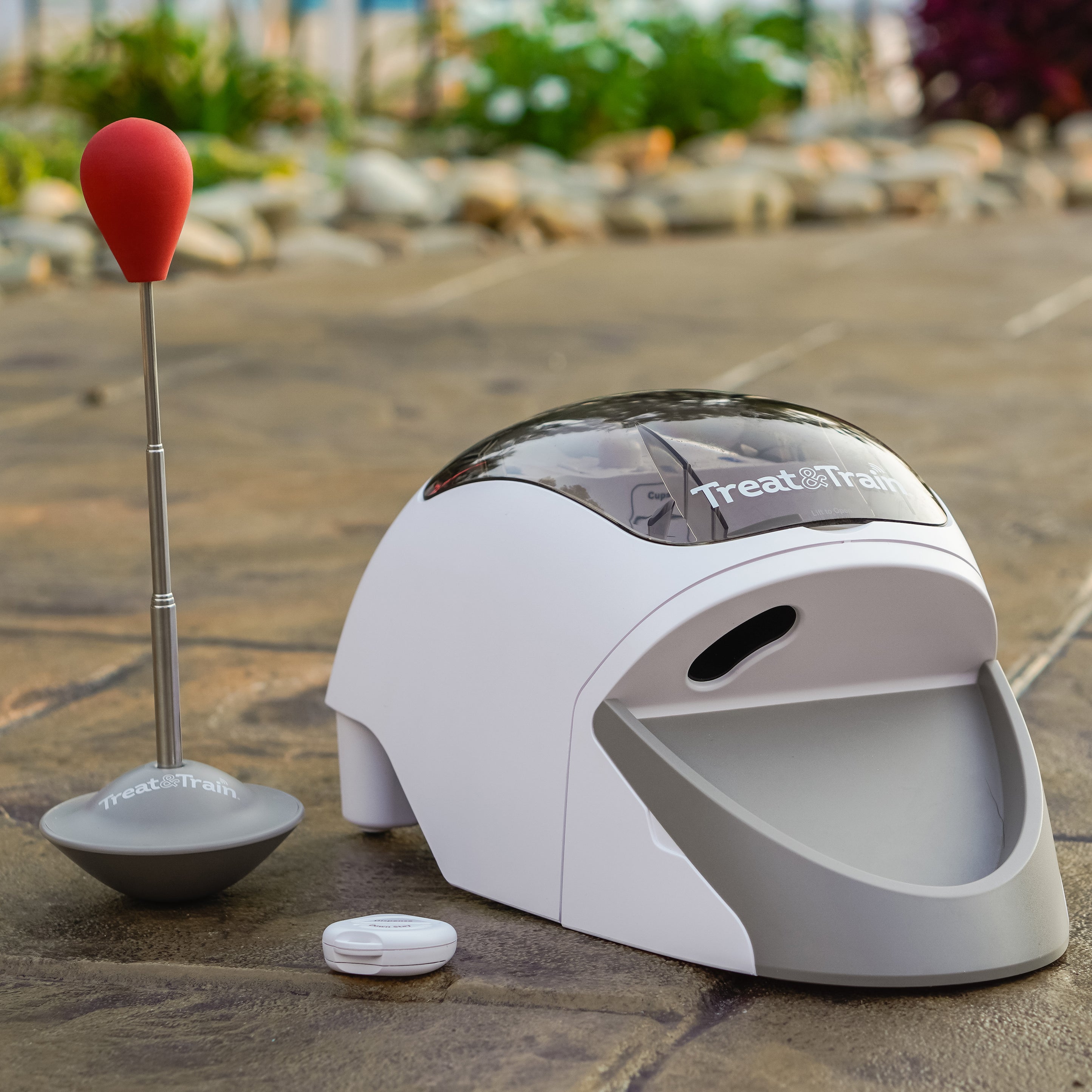 Treat & Train - Remote Reward Dog Trainer - Treat & Train Official ...